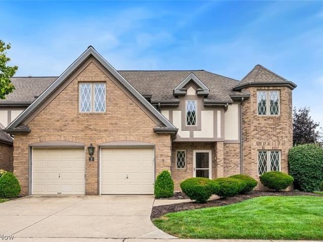 9 Aberdeen Ct, Rocky River, OH 44116