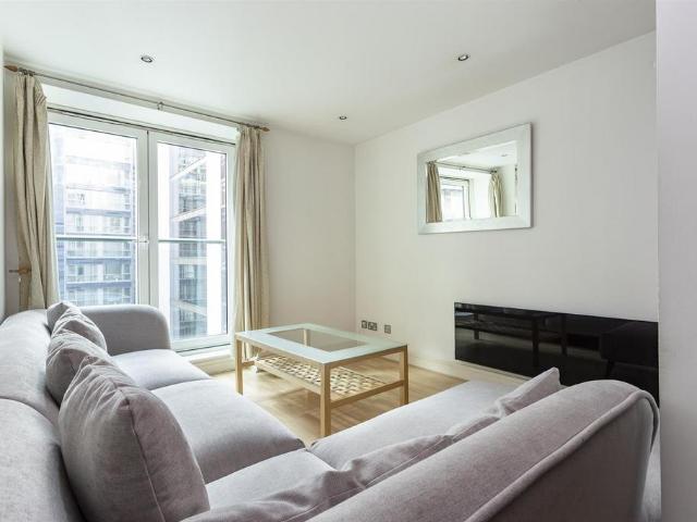 9 Albert Embankment, Vauxhall. 2 bed apartment to rent £3,033 pcm £700 pw