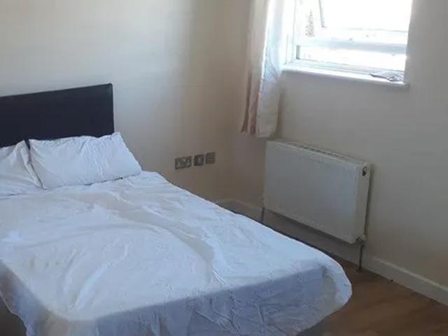 9 Aldis Street, London, SW17 0RZ, United Kingdom | 5 bed townhouse for rent #134169145 | Rentberry