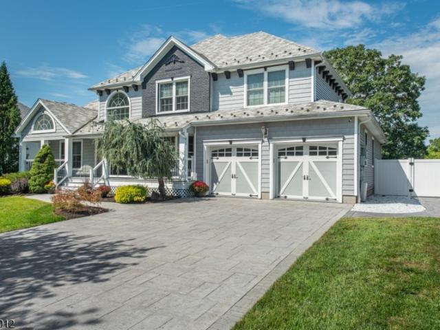 9 Alexandria Dr