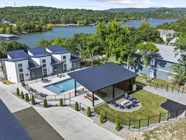9 and 13 Koa Dr Units 19 & 20, Reeds Spring, MO 65737