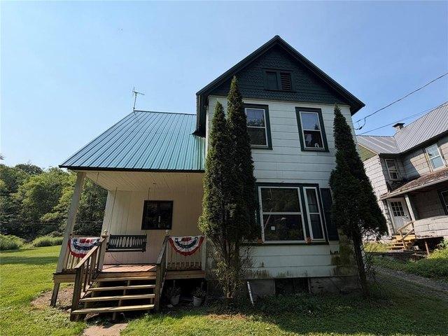 9 Peck Rd, Port Crane, NY 13833
