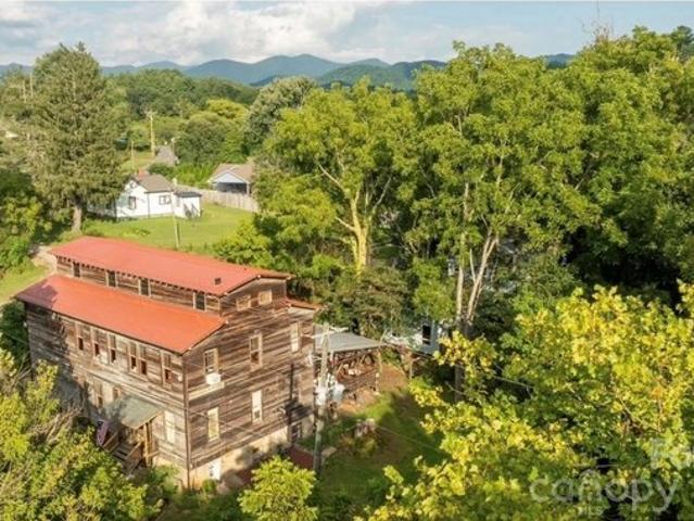 9 and 1 Old Mill Ln, Weaverville, NC 28787