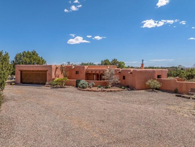 9 Antigua Rd, Santa Fe, NM 87508