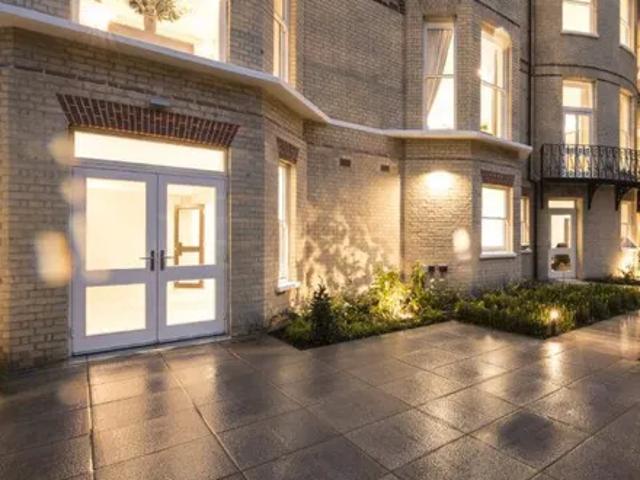 9 Arkwright Road, London, NW3 6AA, United Kingdom | 4 bed apartment for rent #137305993 | Rentberry
