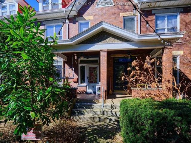 9 Arlington Ct, Charleston, WV 25301