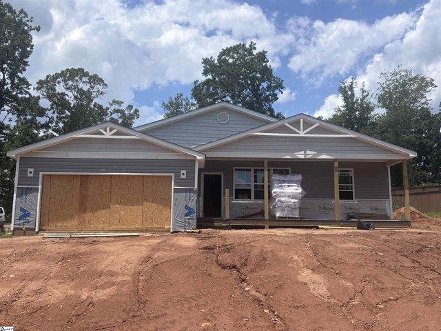 9 Arlington Rd, Greer, SC 29651