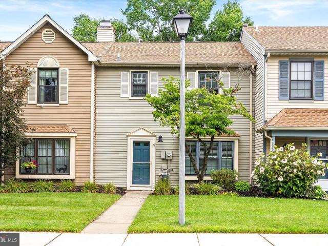 9 Ashford Court