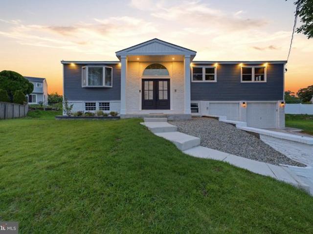 9 Bucknell Dr, Cherry Hill, NJ 08034