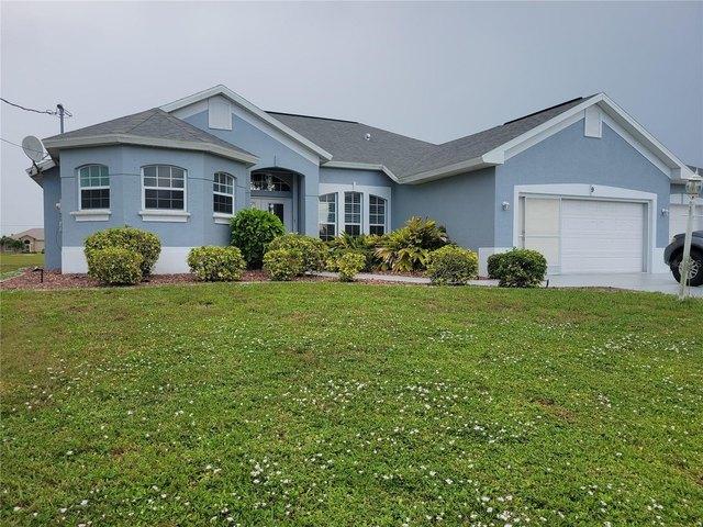 9 Bunker Ter, Rotonda West, FL 33947