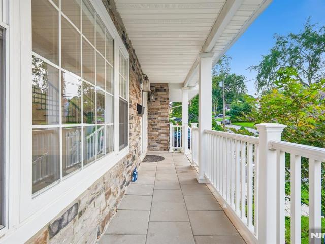 9 Burnet Hill Road