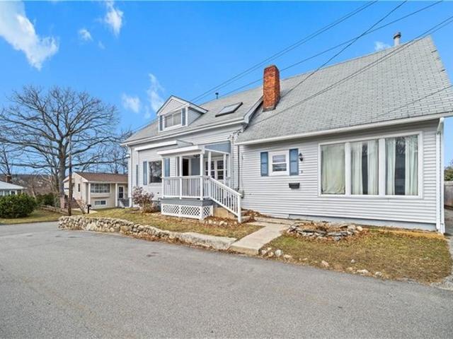 9 Bye St, North Providence, RI 02911