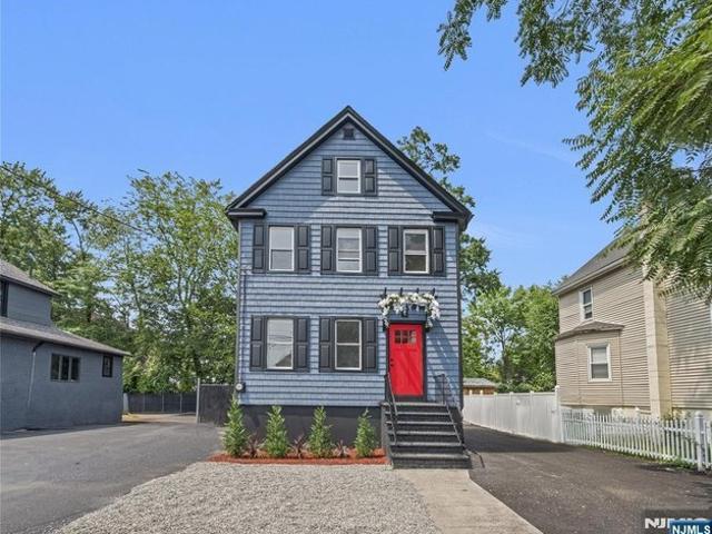 9 Byrne St, Hackensack, NJ 07601