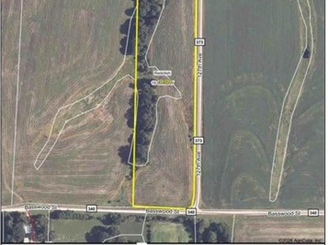 9 Basswood St, La Belle, MO 63447