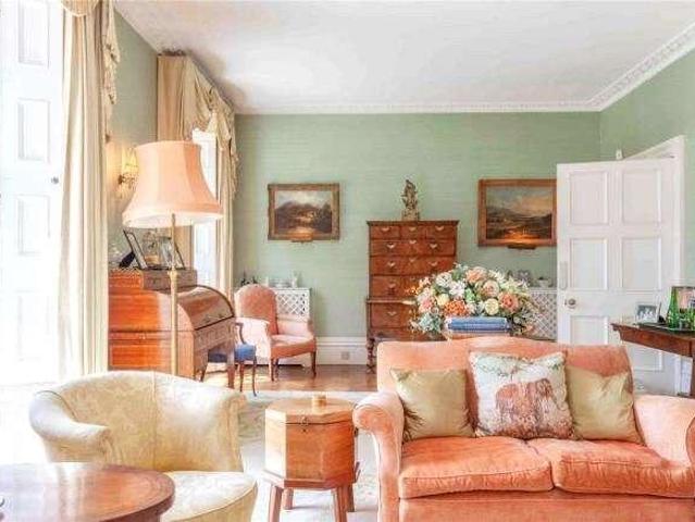 9 bed flat for sale