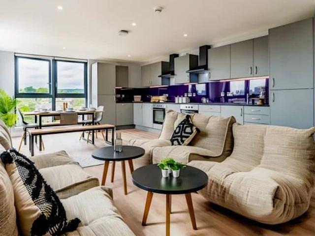 9 Bed Non En Suite