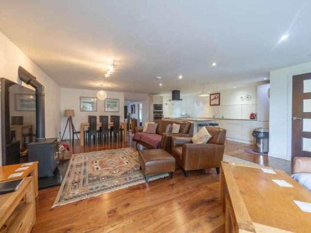 9 bed property for sale