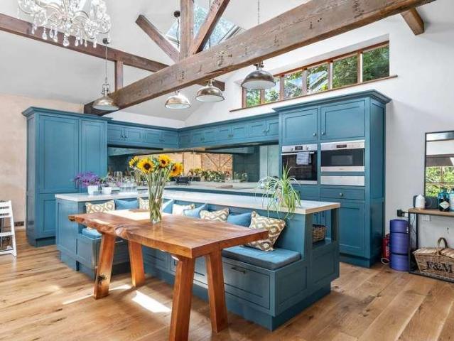 9 bed property for sale