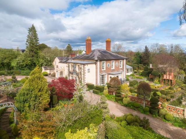9 Bedroom Country House Character Property