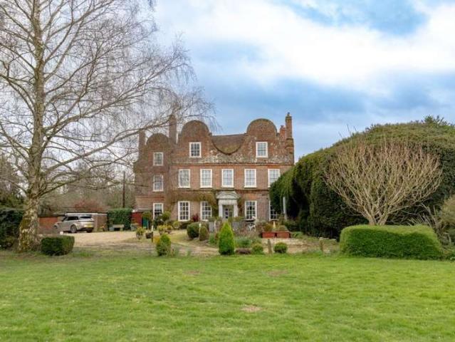 9 Bedroom Country House Character Property