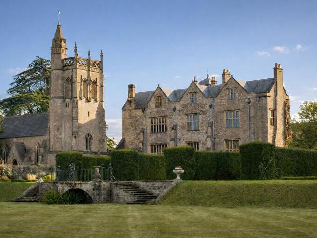 9 bedroom country house for sale