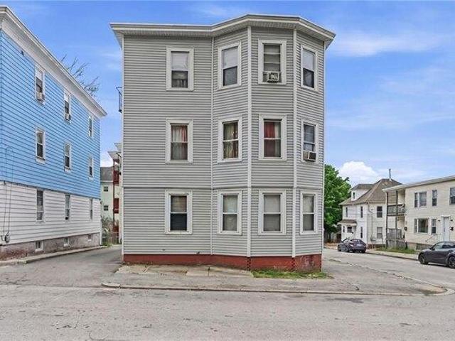 9 bedroom, Central Falls RI 02863 104570539