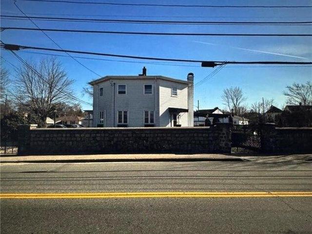 9 bedroom, Cranston RI 02920 102584968