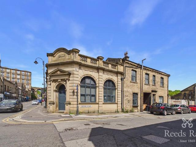 9 bedroom apartment for sale