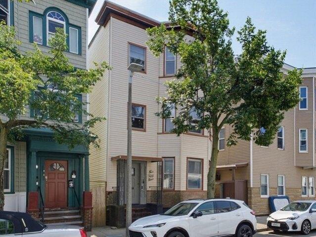9 bedroom, Boston MA 02128 105094029