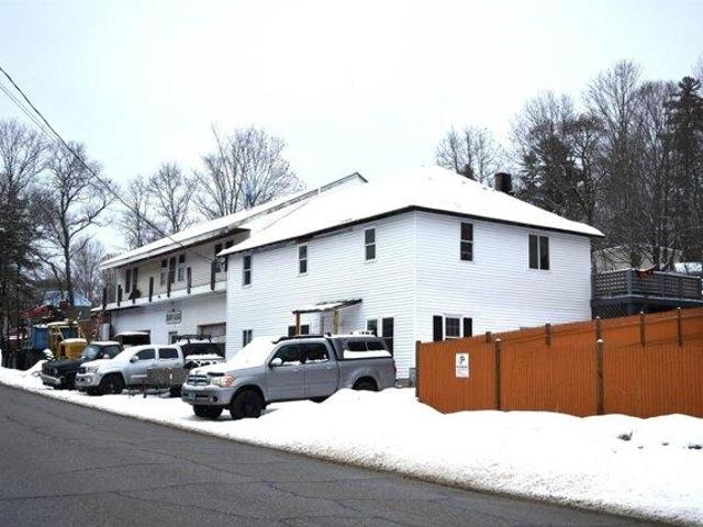 9 bedroom, Belmont NH 03220 102317665