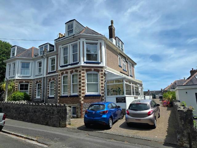 9 bedroom block of apartments for sale