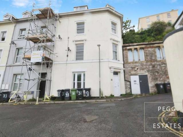 9 Bedroom Block Of Apartments Flat