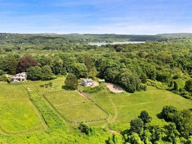 9 bedroom, Brewster NY 10509 105191729