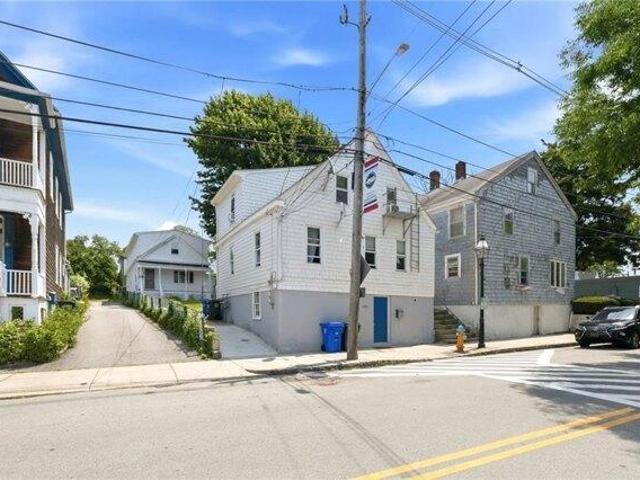 9 bedroom, Bristol RI 02809 105114589
