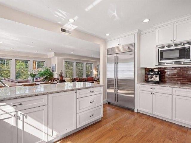 9 bedroom, Brookline MA 02445 105109792