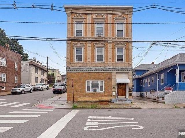 9 bedroom, Garfield NJ 07026 104720436