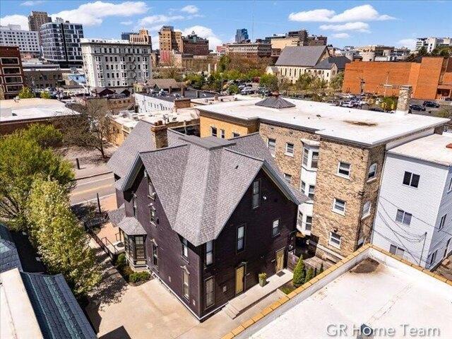 9 bedroom, Grand Rapids MI 49503 LS92953756