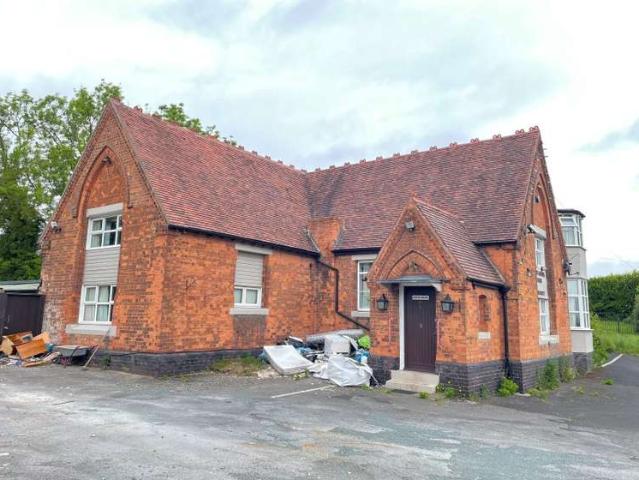 9 Bedroom Detached House