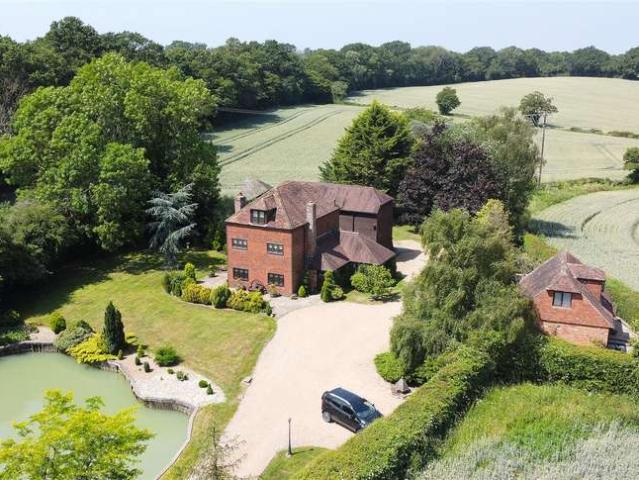 9 Bedroom Detached House