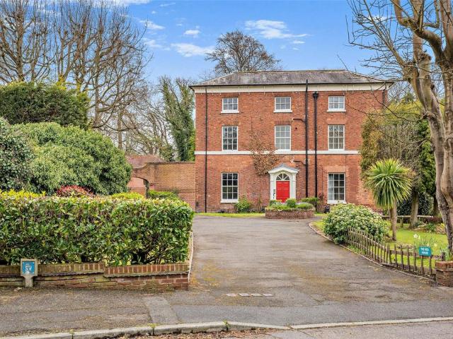 9 bedroom detached house for sale