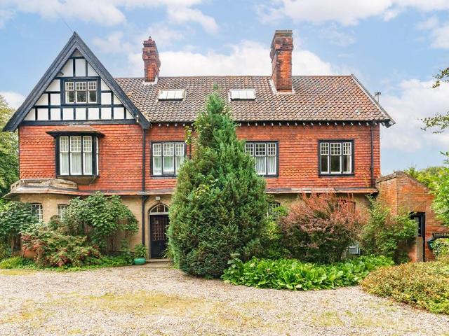 9 bedroom detached house for sale