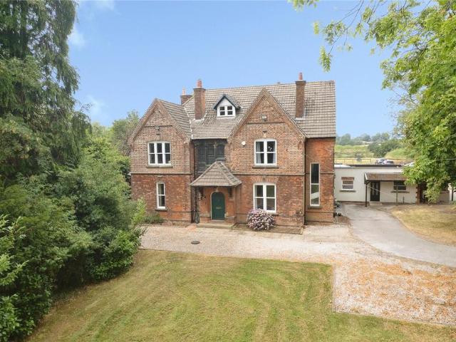 9 bedroom detached house for sale