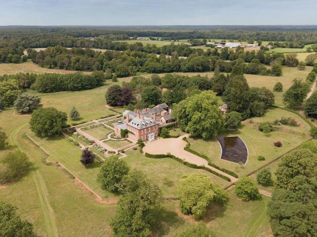 9 bedroom detached house for sale