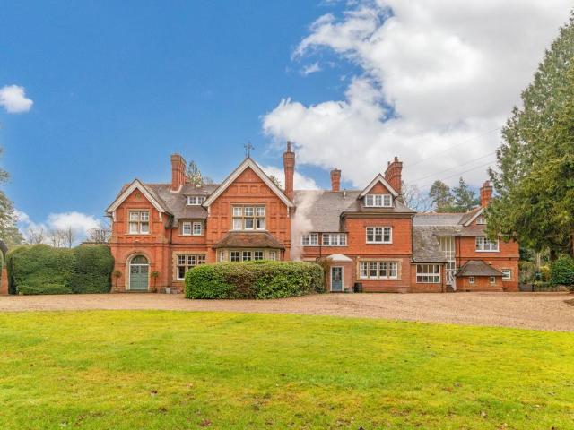 9 bedroom detached house for sale