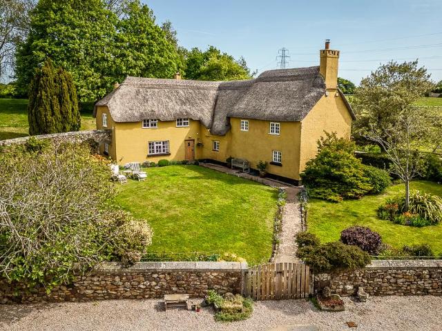 9 bedroom detached house for sale
