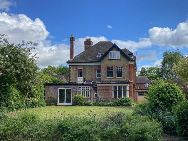 9 bedroom detached house for sale