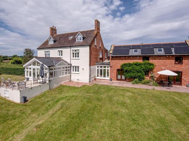 9 bedroom detached house for sale
