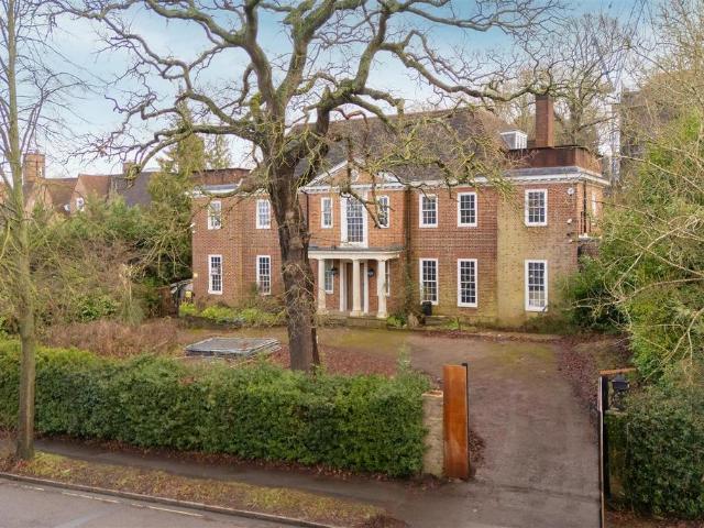 9 bedroom detached house for sale