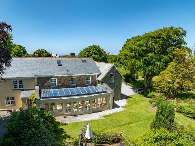 9 bedroom detached house for sale