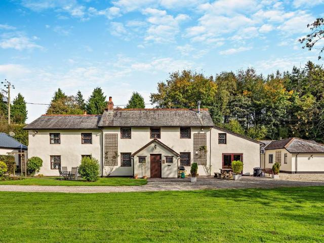 9 bedroom detached house for sale
